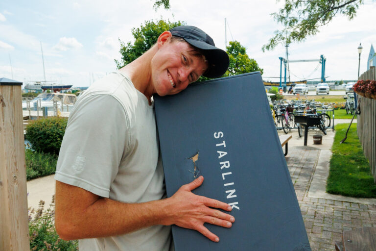 Our Guide to Boat Internet | Scho & Jo